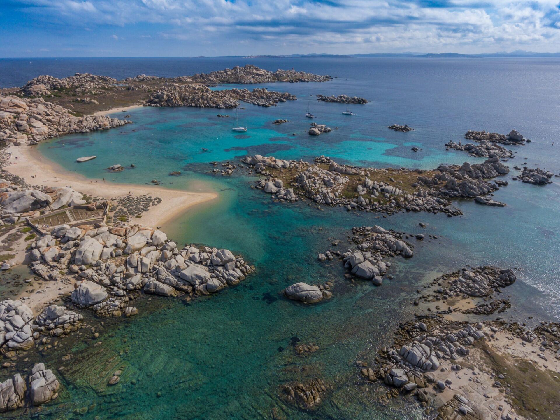 Visiter les îles Lavezzi, en Corse : notre guide complet