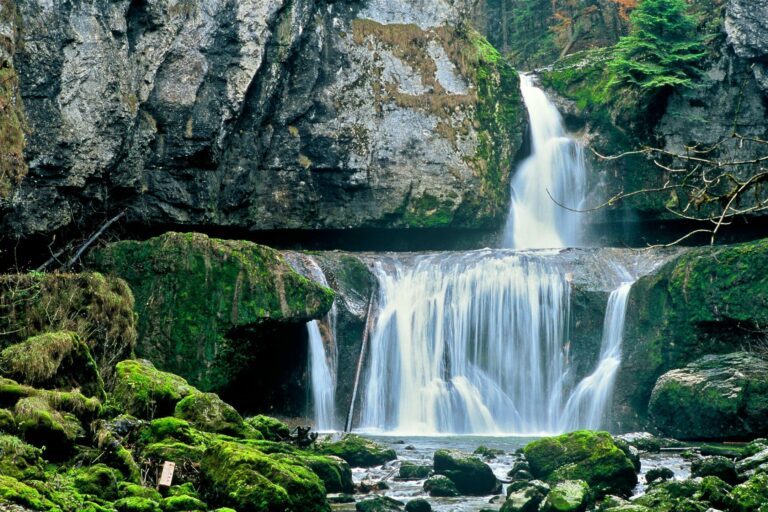 Les 15 plus belles cascades de France à découvrir