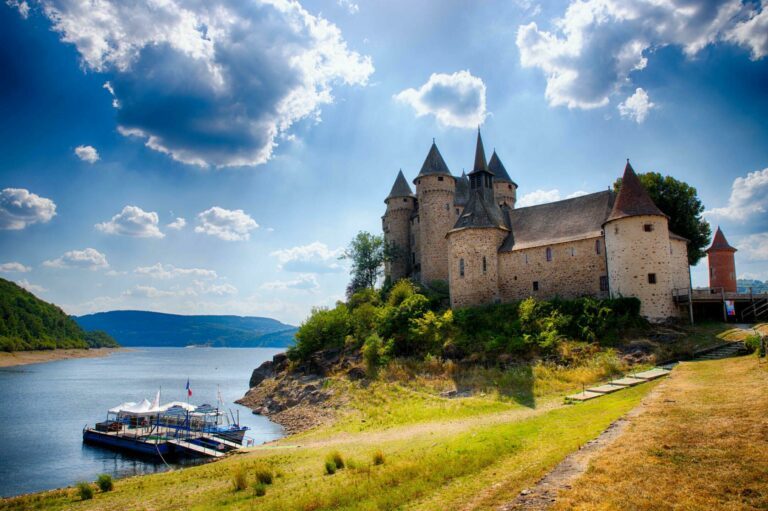 Top 10 des monuments en Auvergne-Rhône-Alpes à visiter