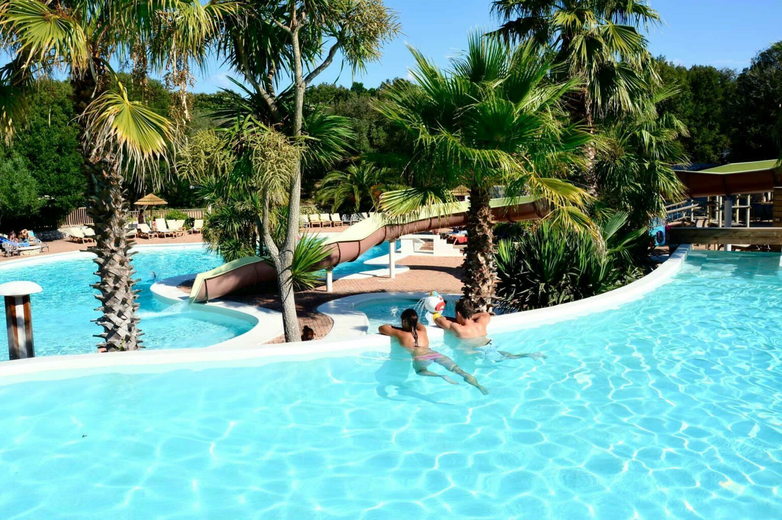 Camping en Corse avec parc aquatique : voici notre sélection