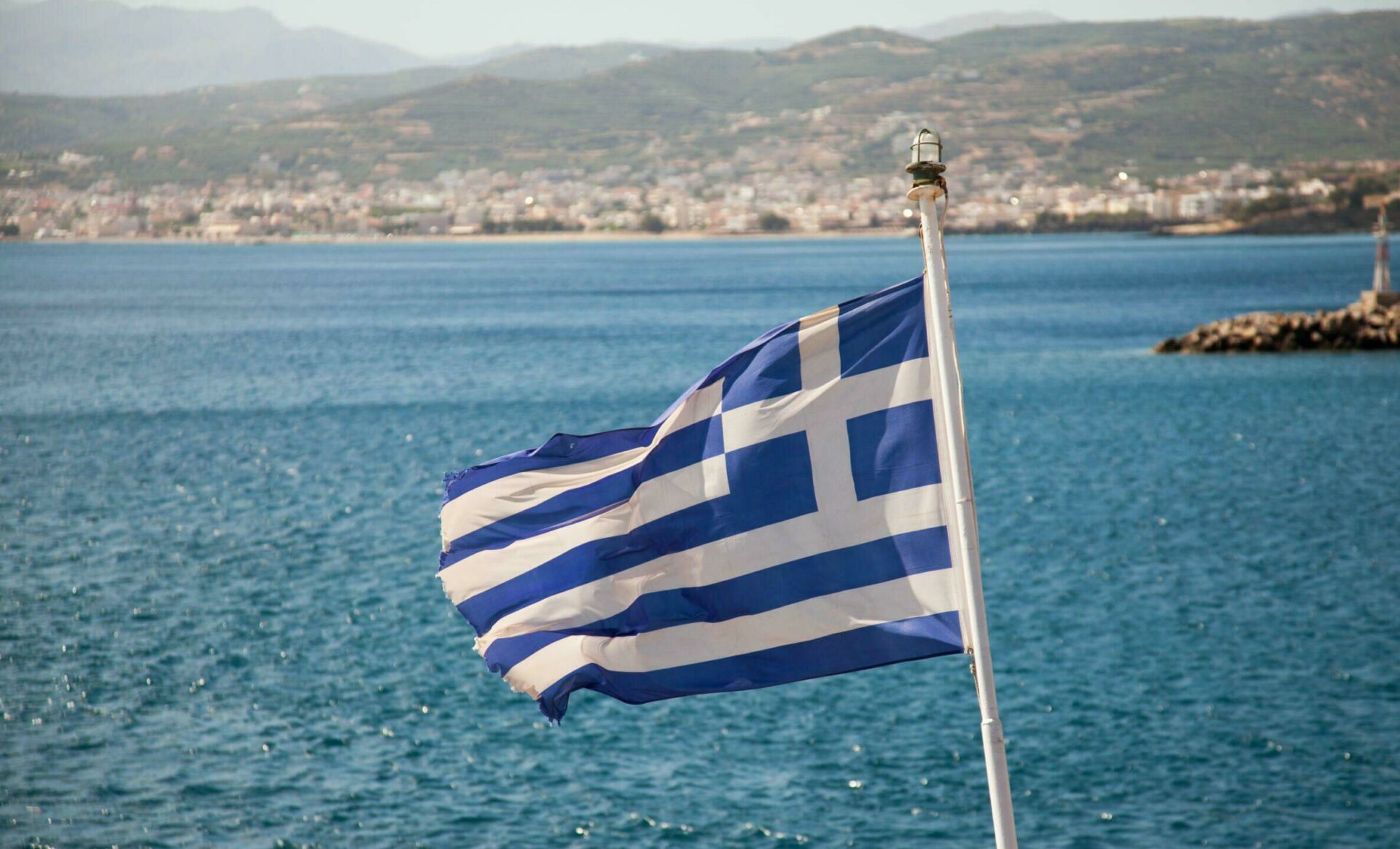 Tout sur le drapeau de la Grèce : histoire, signification, photos ...