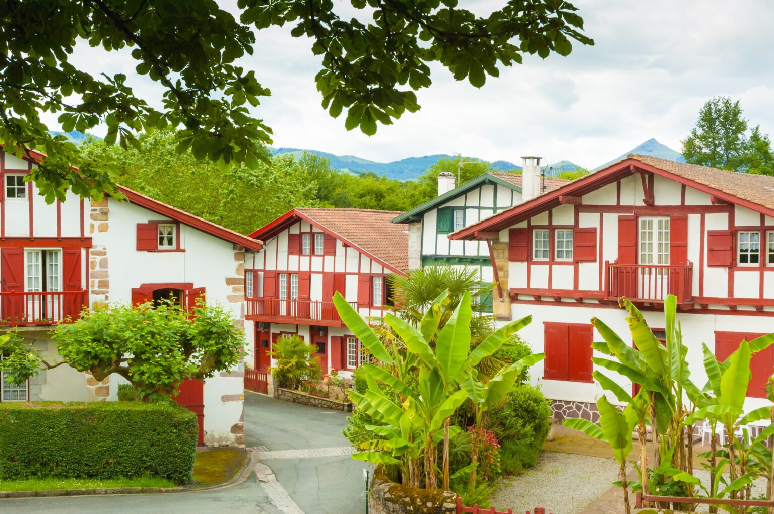 Découvrez les 13 plus beaux villages des Pyrénées