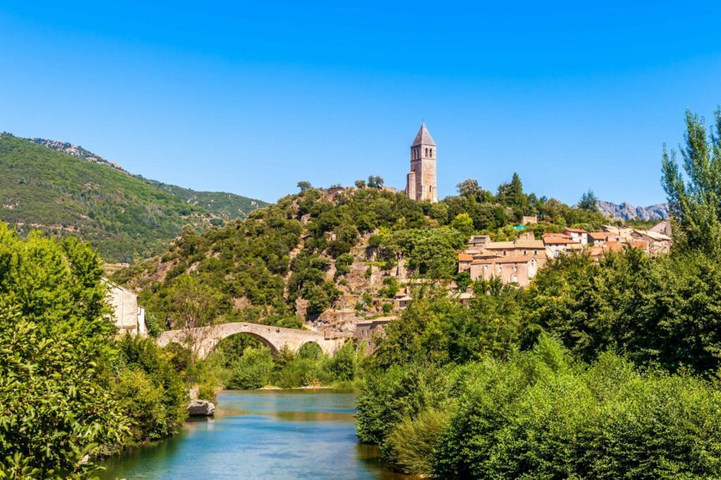 Les 15 plus beaux villages de l'Hérault à découvrir
