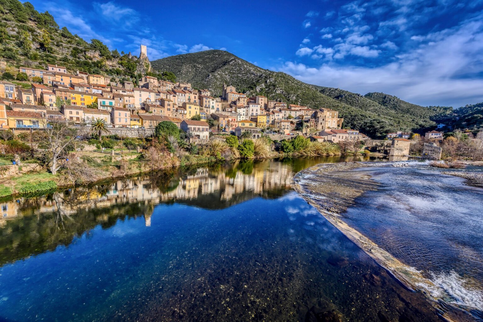 Les 15 plus beaux villages de l'Hérault à découvrir