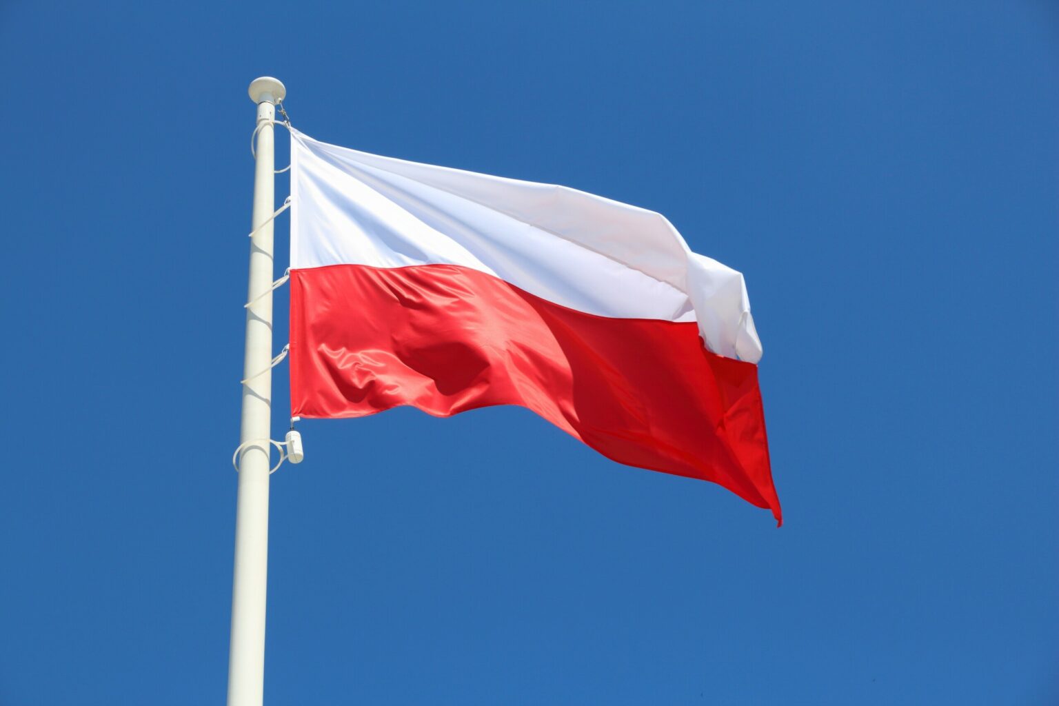 Tout savoir sur le drapeau de la Pologne et sa symbolique